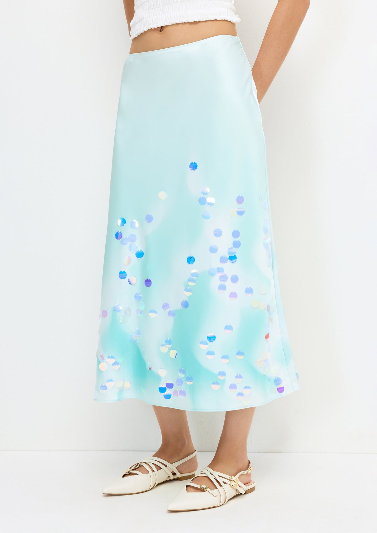Create Your Signature Look with Sequin Skirt Aurora Veil | Lyn around ...